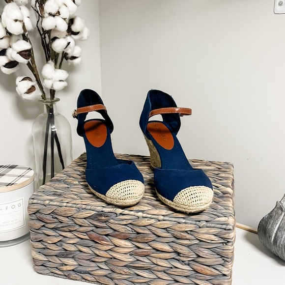 St. John's Bay | Shoes | St Johns Bay Navy Fabric Closed Toe Wedge ...